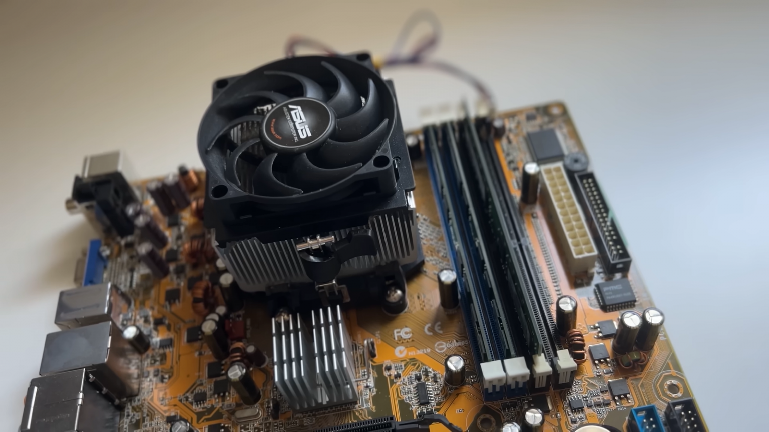 MELE Overclock X2 is represented-mini-PK the size of Powerbank, but ...